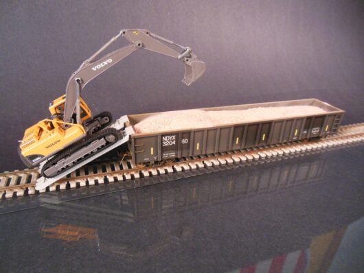 HO scale steel ramp for excavator to access top of gondolas for ...