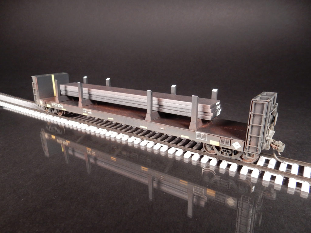 Protoloads HO Scale 60’ Tie Flatcar With Raw Hardwood Ties -Protoloads