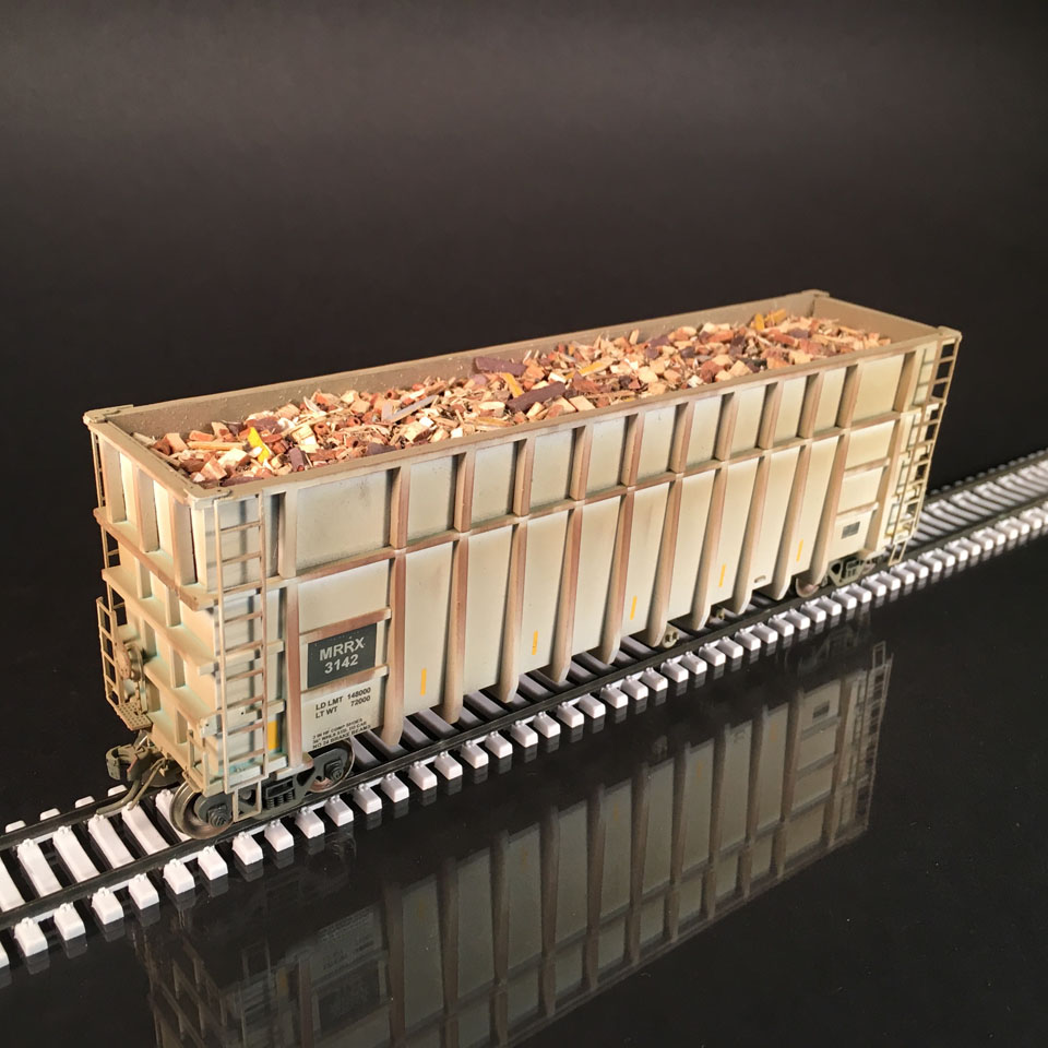 Athearn HO Scale Gondola With Side Extensions And Construction Trash ...