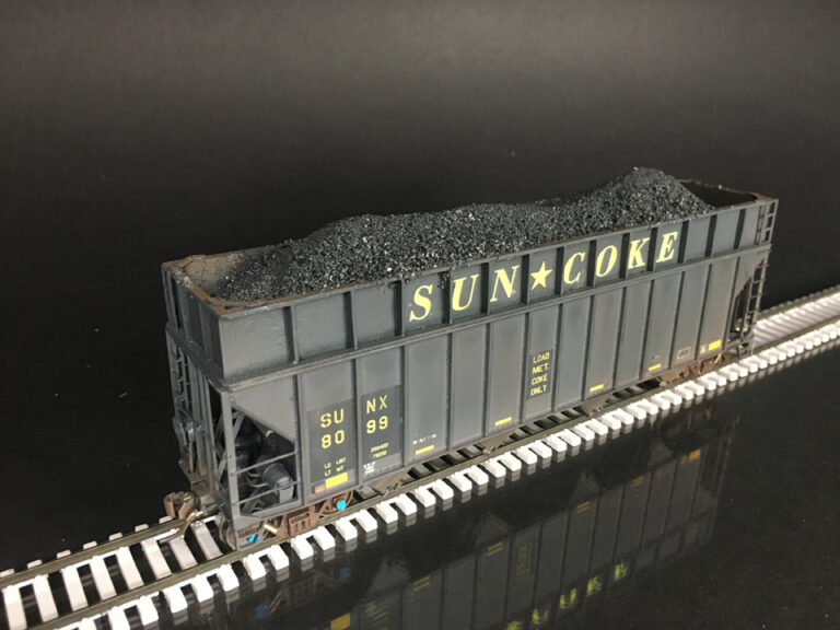 Protoloads HO Scale Four Bay Coke Hopper -Protoloads